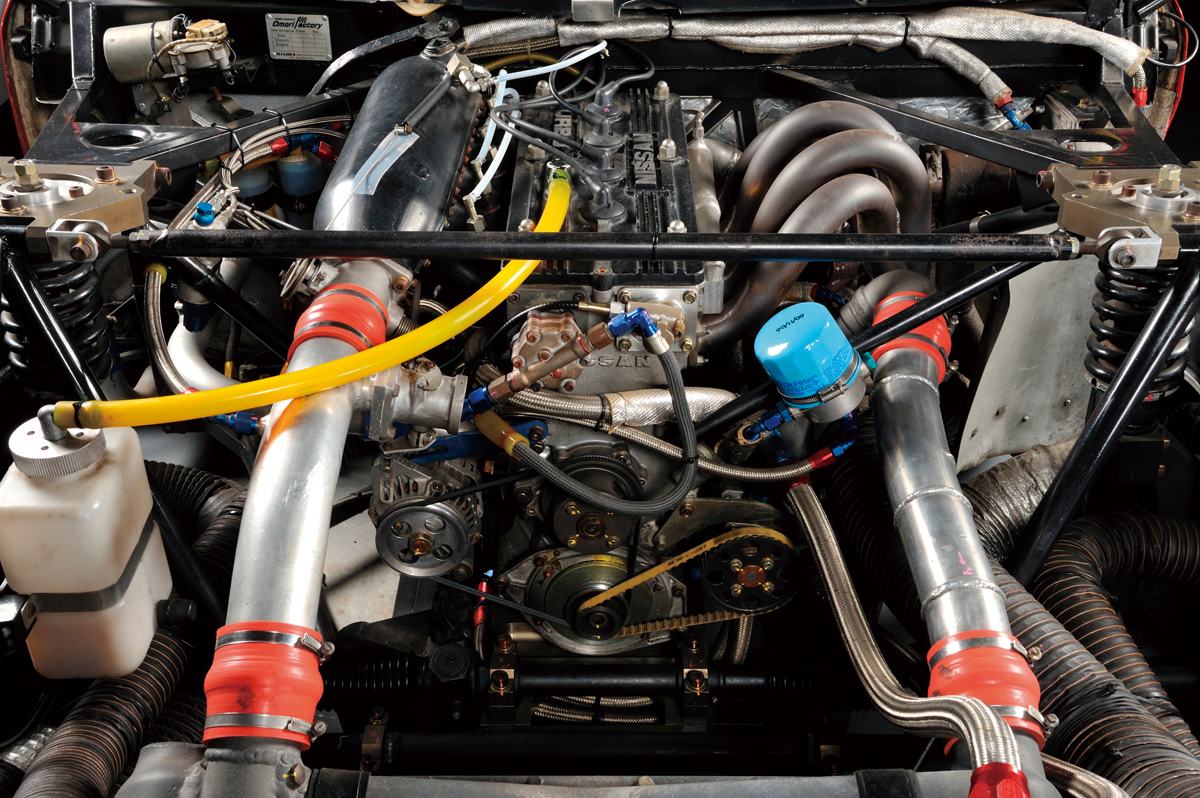 直線で発揮されるターボの大トルクは強烈な加速ショーを演出！｜NISSAN the Race｜日産 シルエット フォーミュラ スカイライン ...