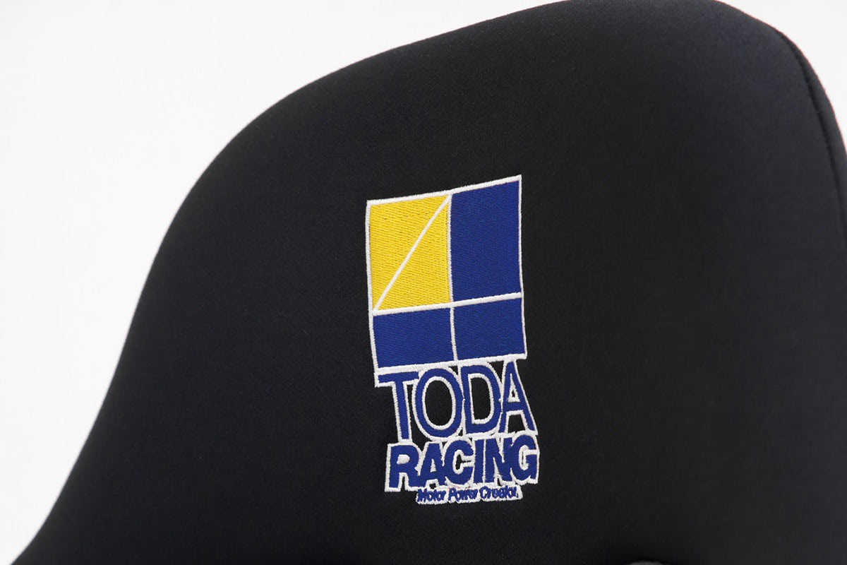 戸田レーシングのロゴが踊る！ BRIDEとコラボレーションしたTODA RACING × BRIDE EUROSTER IIおよびZETA ...