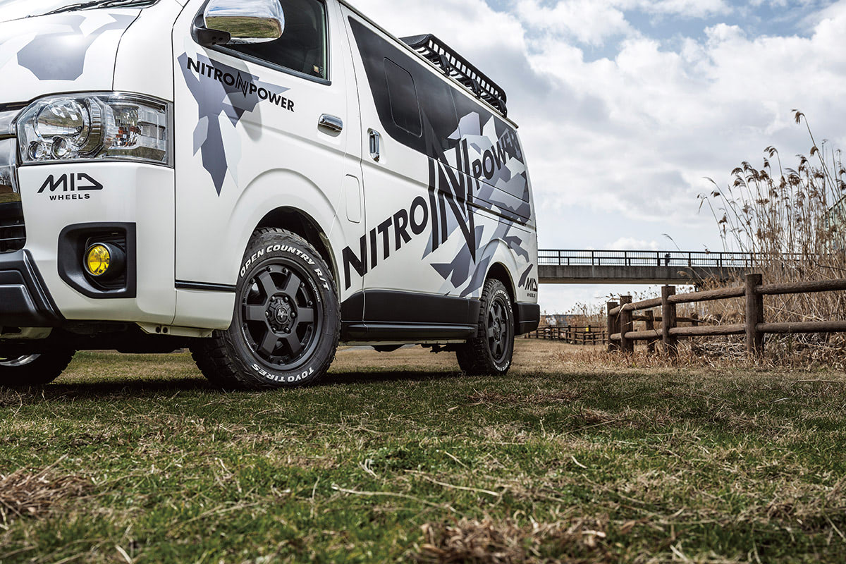 【ハイエースの足元にミリタリーテイストをプラス】タフな6本スポークホイールが登場!! | カスタムCAR [カスタムカー] | オールジャンルのカスタムカー大集合｜NOSWEB