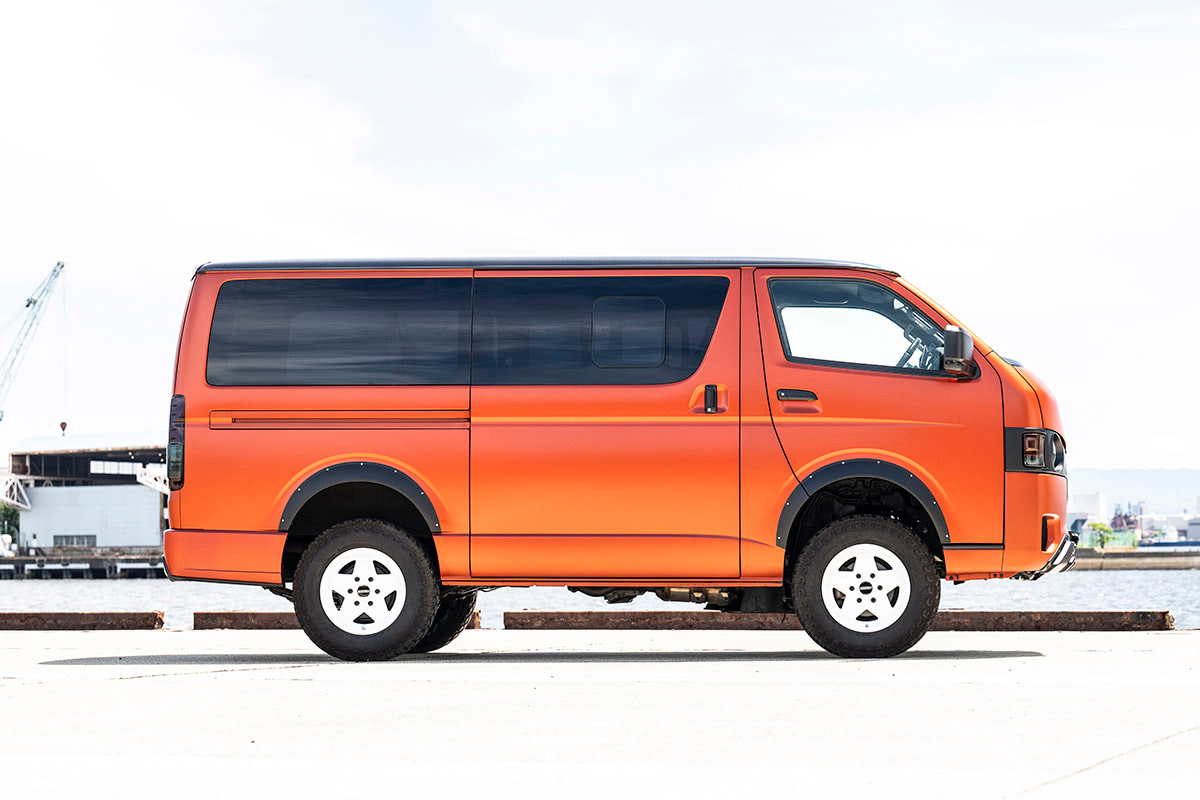 【ハイエースの最新カスタムスタイル】CRS/ESSEXが提案するサゲとアゲの2台 | カスタムCAR [カスタムカー] | オールジャンルのカスタムカー大集合｜NOSWEB