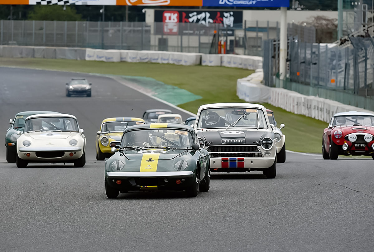横山剣さんも参戦！往年のレースシーンを彷彿させる本気バトルを堪能できる旧車レース｜JCCAクラシックカーフェスティバル・筑波ミーティング ...