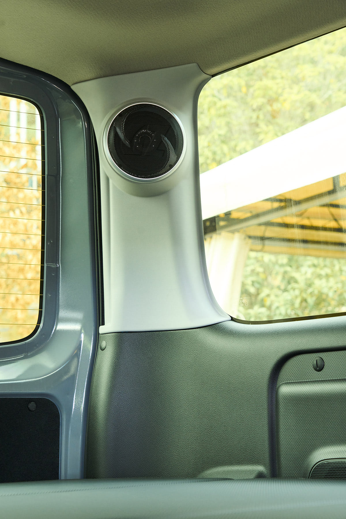 【キャラバンの最新ドレスアップパーツに注目！】CRS流キャラバン外・内装トータルコーデ！！ | カスタムCAR [カスタムカー] | オールジャンルのカスタムカー大集合｜NOSWEB