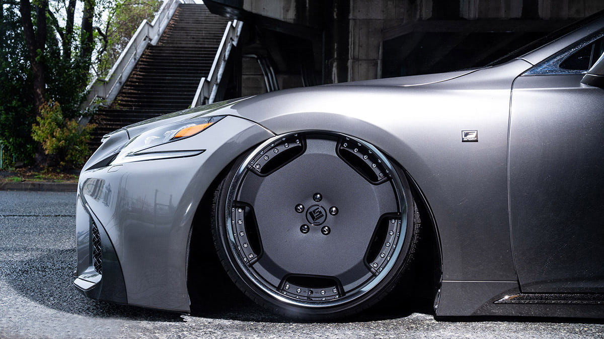 【足元に圧倒的な存在感を!!】圧巻の5ホールディッシュ！ 鍛造3ピースのハイエンドモデル「LS ADAMAS（エルエス・アダマス）」がLSの足元に宿る | カスタムCAR [カスタムカー ...