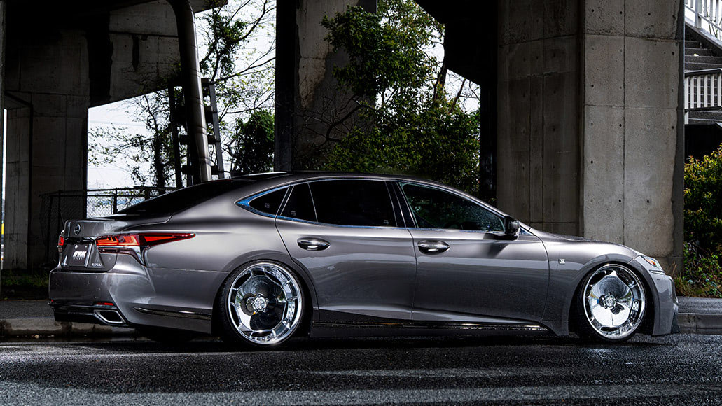 【足元に圧倒的な存在感を!!】圧巻の5ホールディッシュ！ 鍛造3ピースのハイエンドモデル「LS ADAMAS（エルエス・アダマス）」がLSの足元に宿る | カスタムCAR [カスタムカー ...