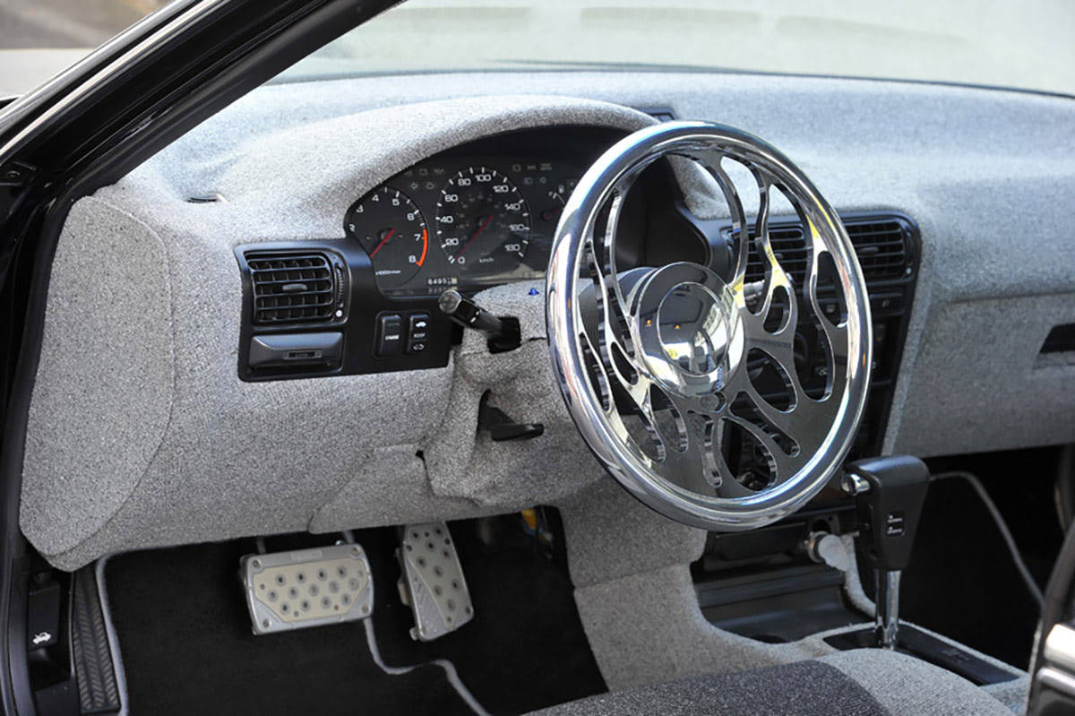 【ローライダー＋ミニトラ!!】シェイヴしたボディと、ツイード生地＆ビレットステアリングの合わせ技が好マッチング！ ハイセンスなバランスが絶妙な ...